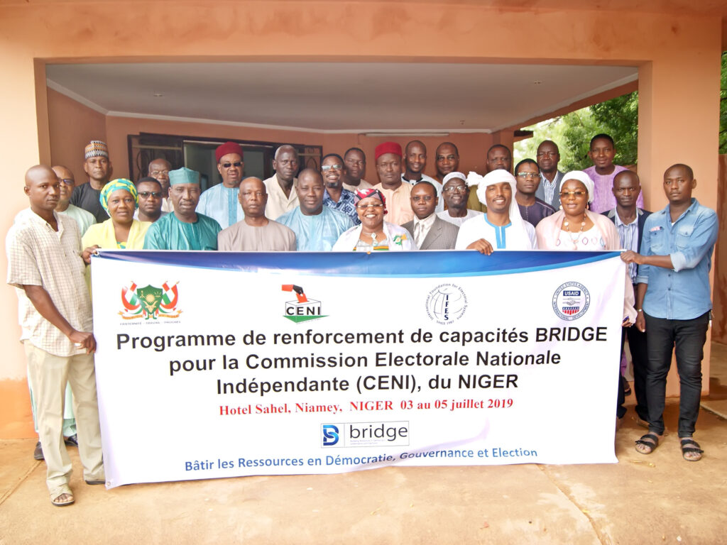 La CENI, Niger en formation modulaire BRIDGE sur l’administration ...